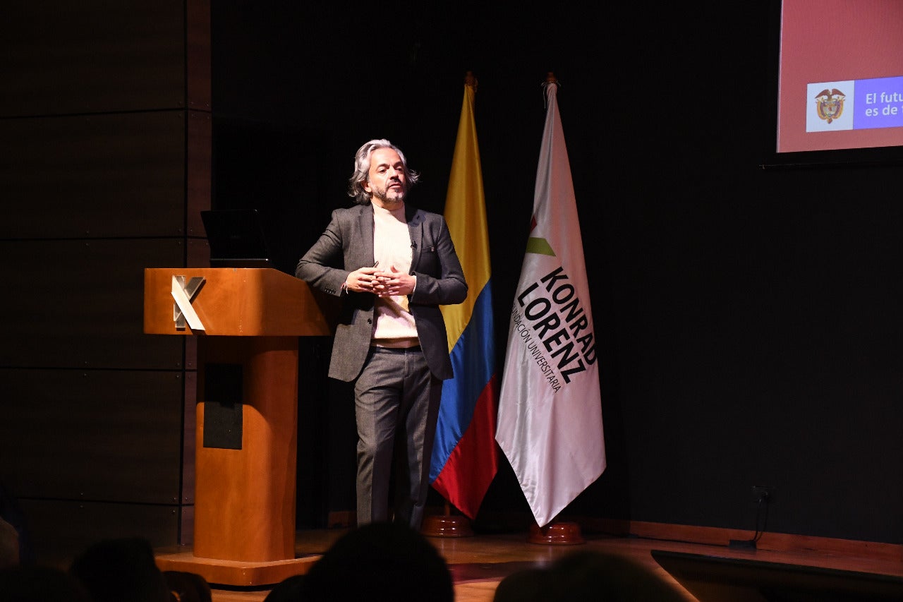 Juan Daniel Oviedo, director del Dane, abre la agenda del Consumer ...